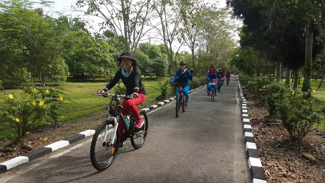 CFD Sehat Sepeda Wisata Bike Tour Pontianak - YouTube