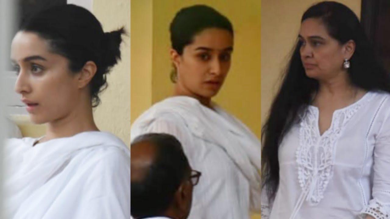 Shraddha Kapoor with Padmini Kolhapure at Aditya Chopra house to attend ...
