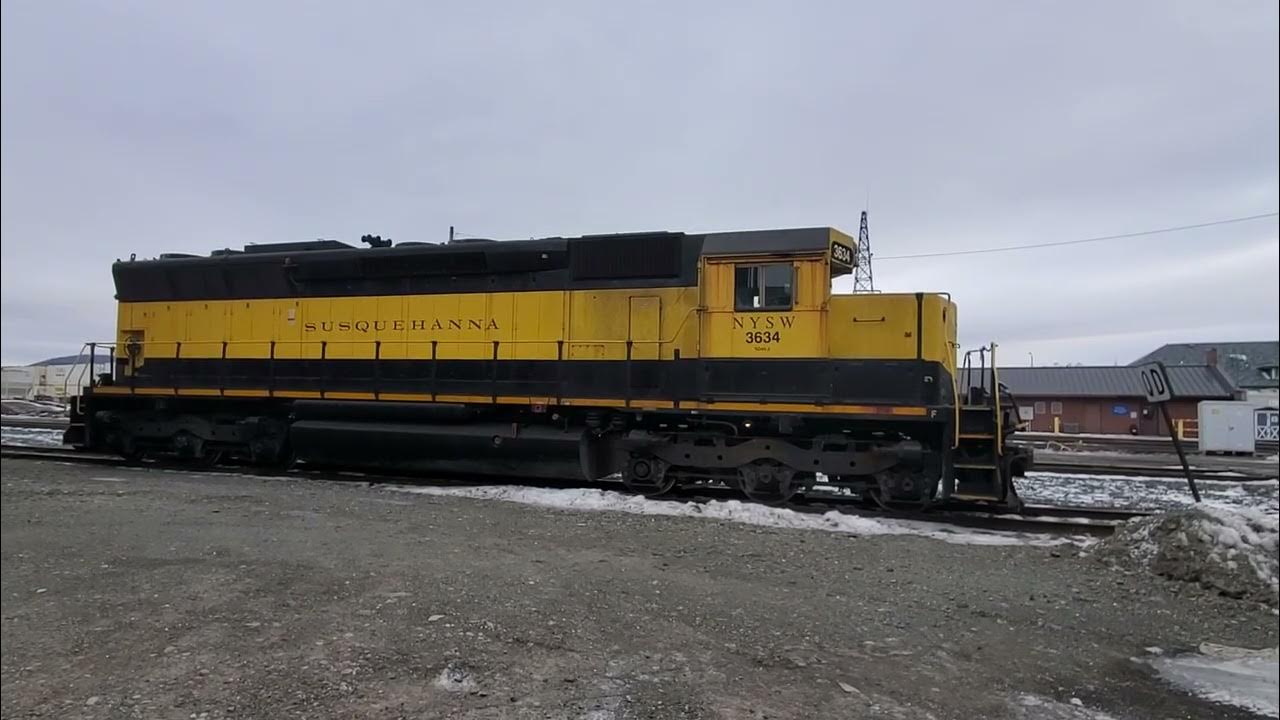 NYS&W SD45 idling Binghamton, NY 12/27/22 - YouTube