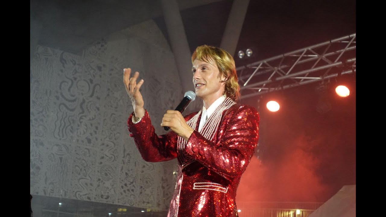 Claude François et les Clodettes 2025 (Yannick le show Cloclo) - YouTube