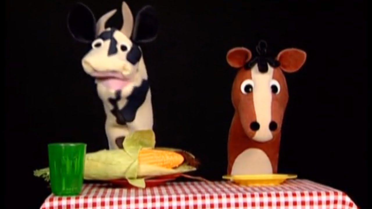 Baby MacDonald Puppet Shows - THIS IS HILARIOUS - YouTube