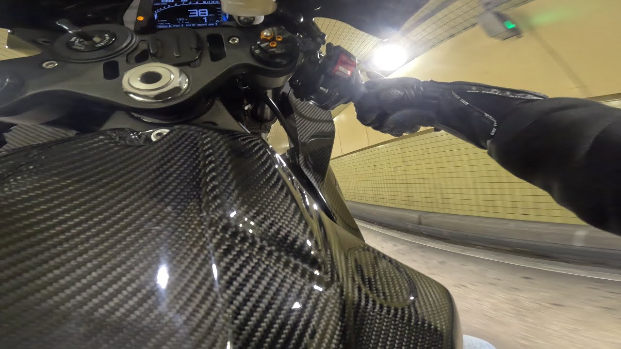 R1 Vs Tunnel - YouTube