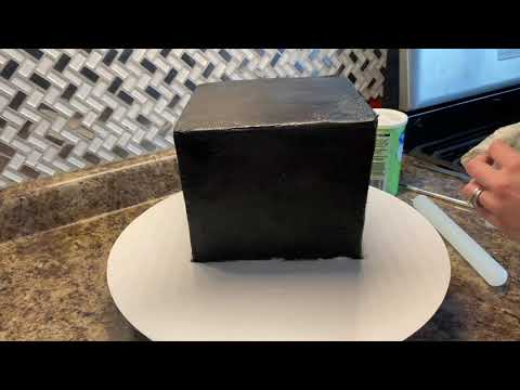 How to make a Money Safe Cake