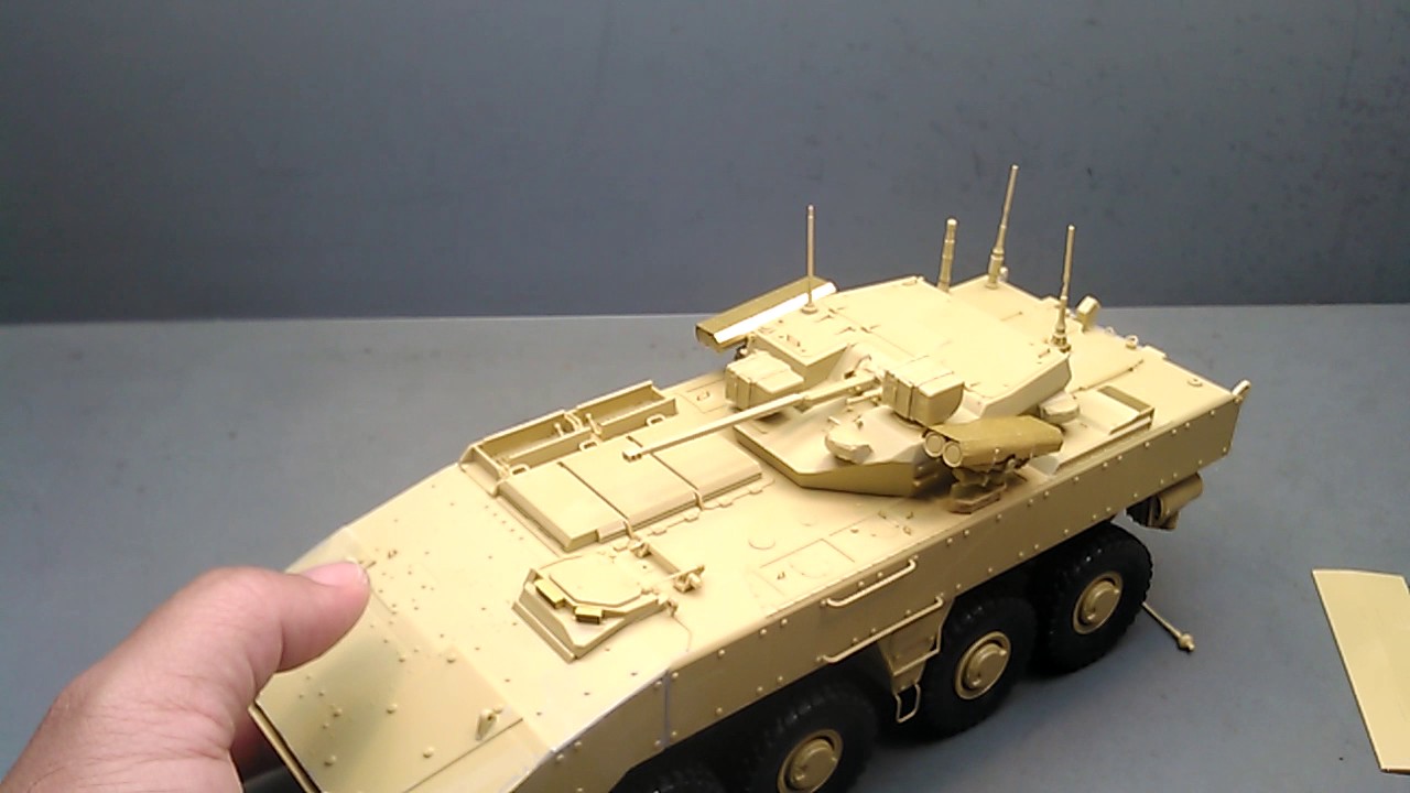 Build Review : Panda Hobby 1/35 Bumerang IFV Object K-17 Part 2 - YouTube