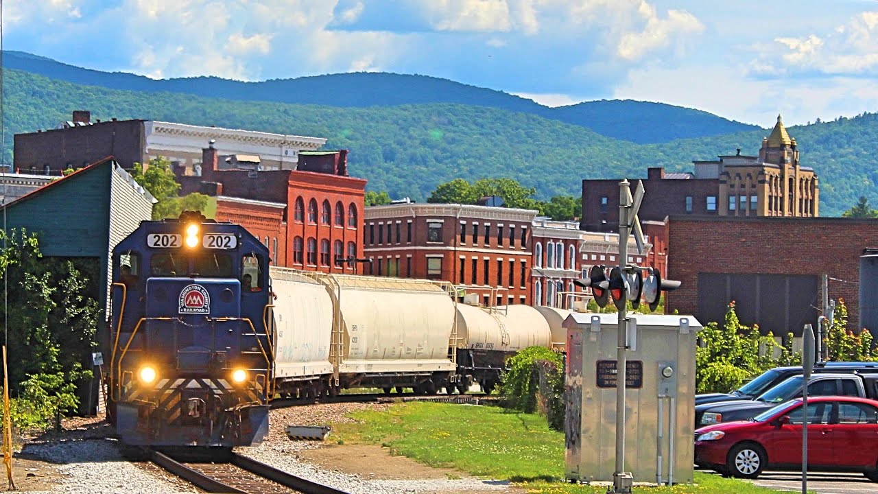 South Into Sunset: From Green Mountains to Conn River - YouTube