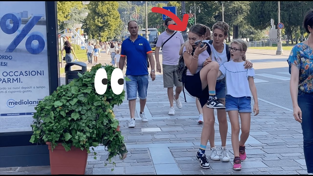 Bushman Prank Scaring Girls and Boys in Italy !!! - YouTube