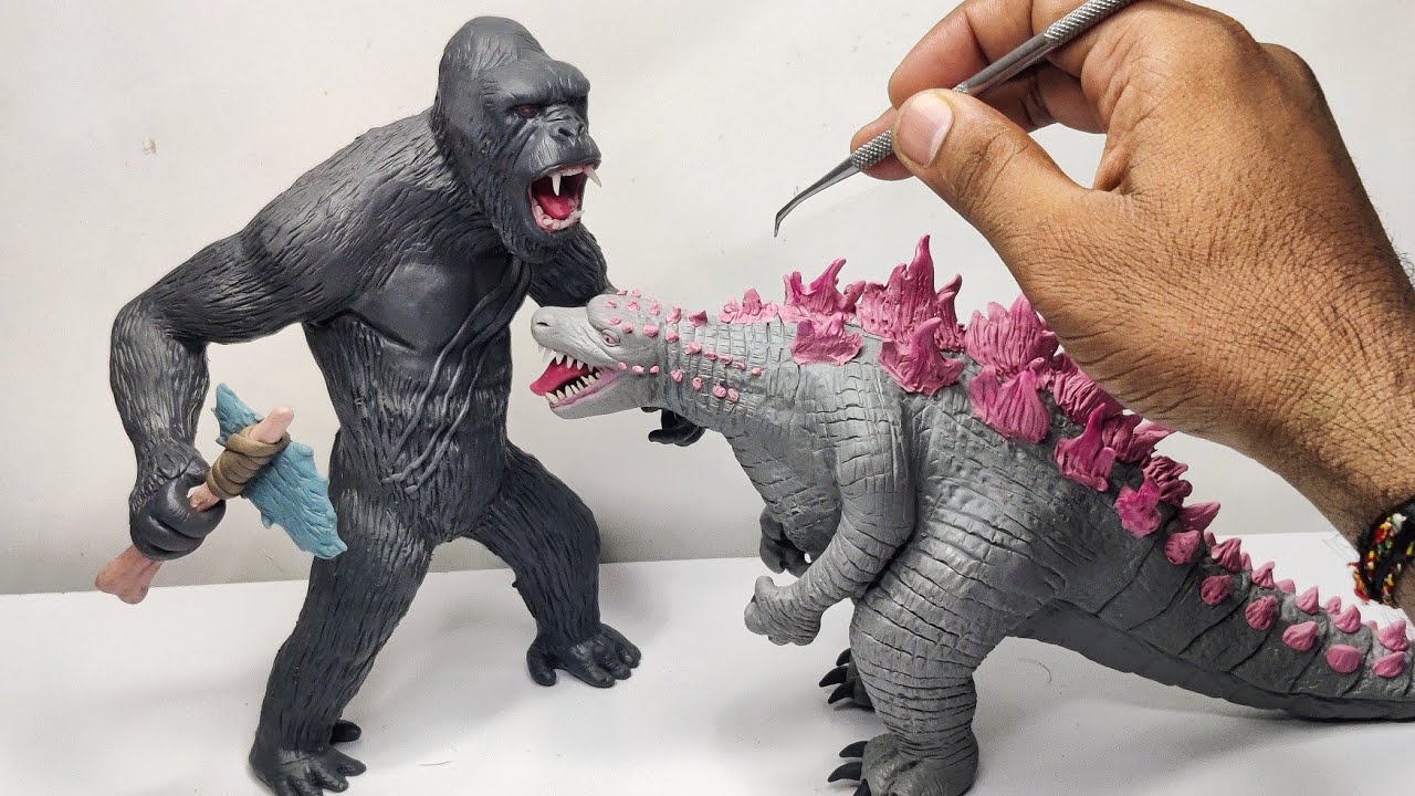 Sculpting clay: Making "KONG" with clay, Realistic clay animal ...