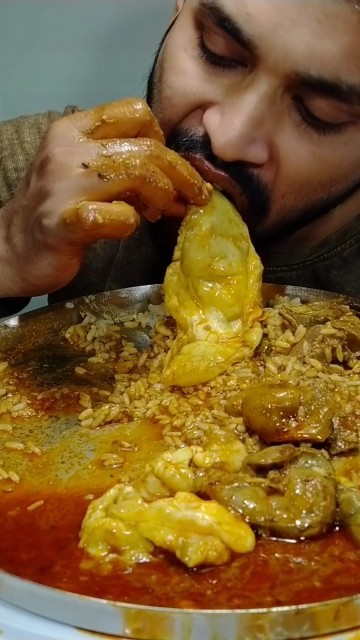 Very Fatty Meat Liver Gizzard Curry Eating - YouTube