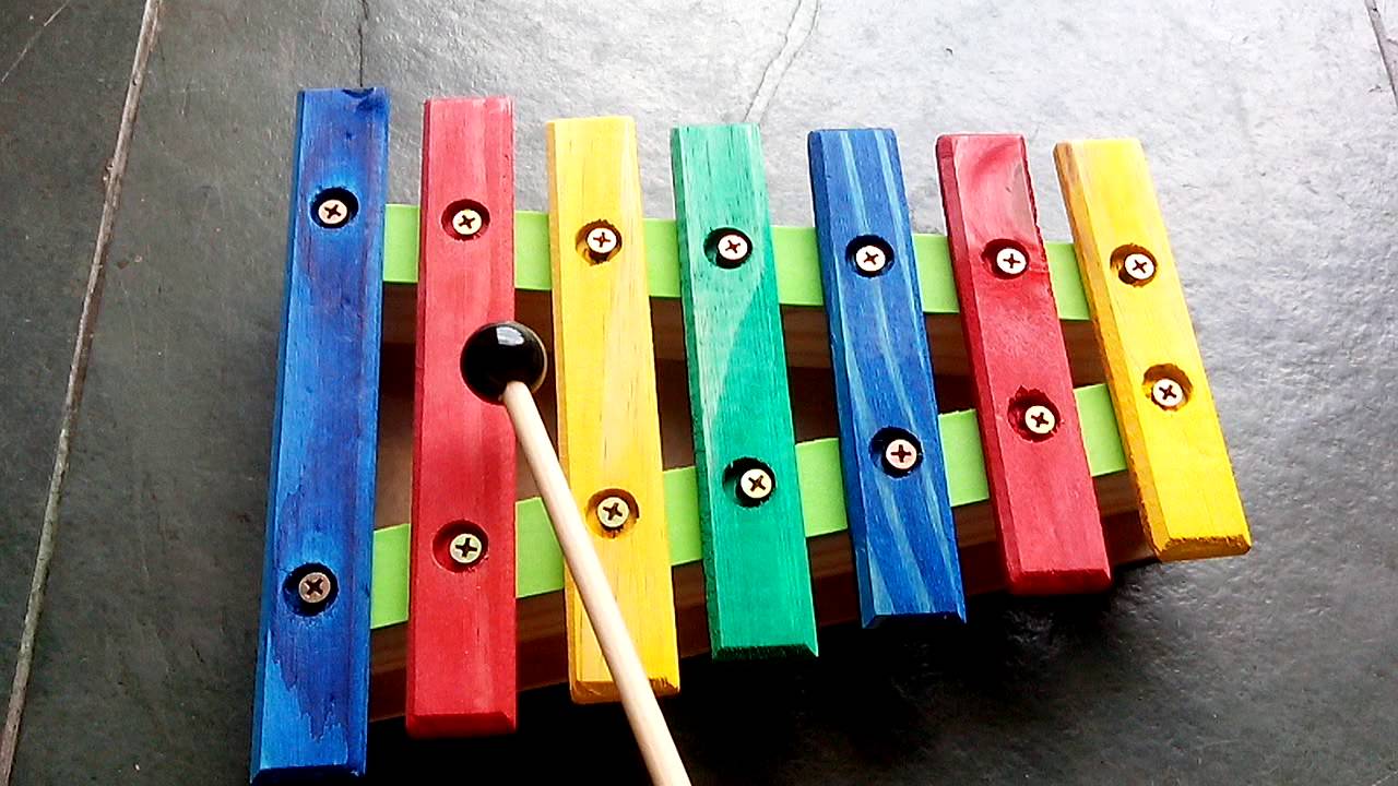 Xilofone em madeira - YouTube