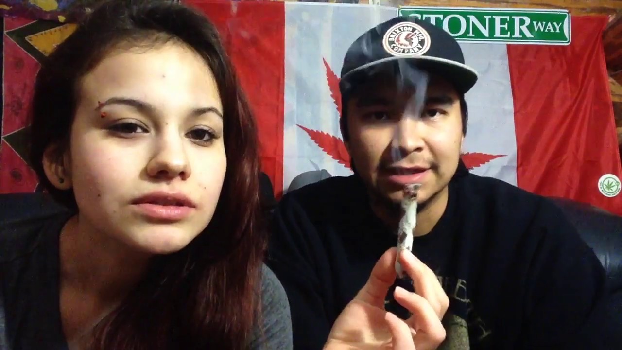 SMOKING A FAT DOOBIE - YouTube