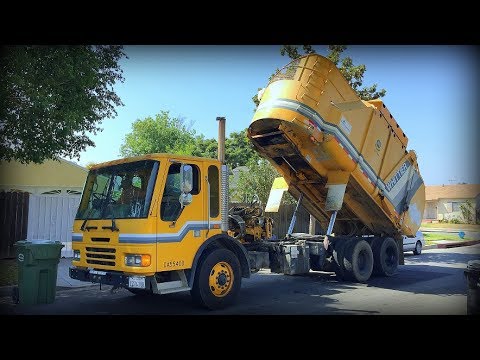 Sterling Condor - Heil Rapid Rail Automated Garbage Truck - YouTube