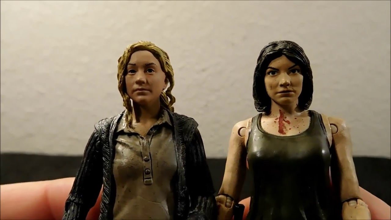 (I...am shocked)The Walking Dead BETH! Series 9 Figure Review - YouTube