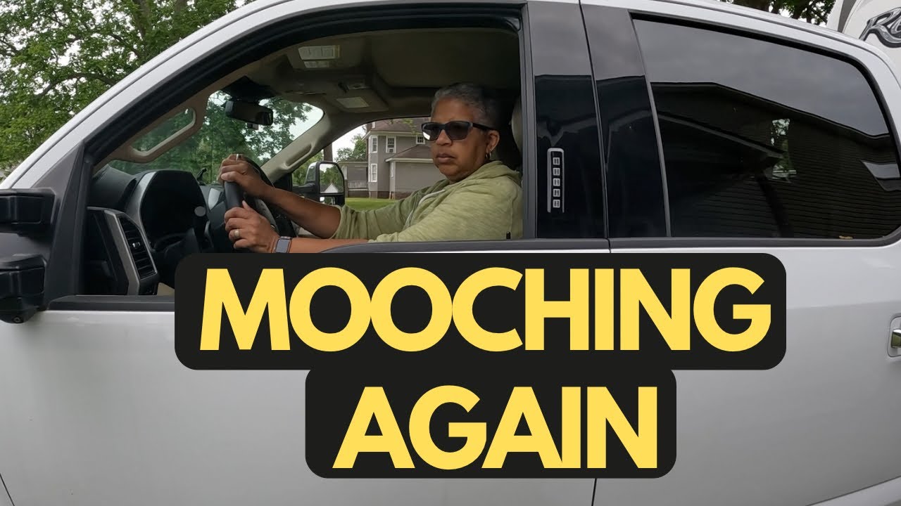 RV Mooch Docking with family - YouTube