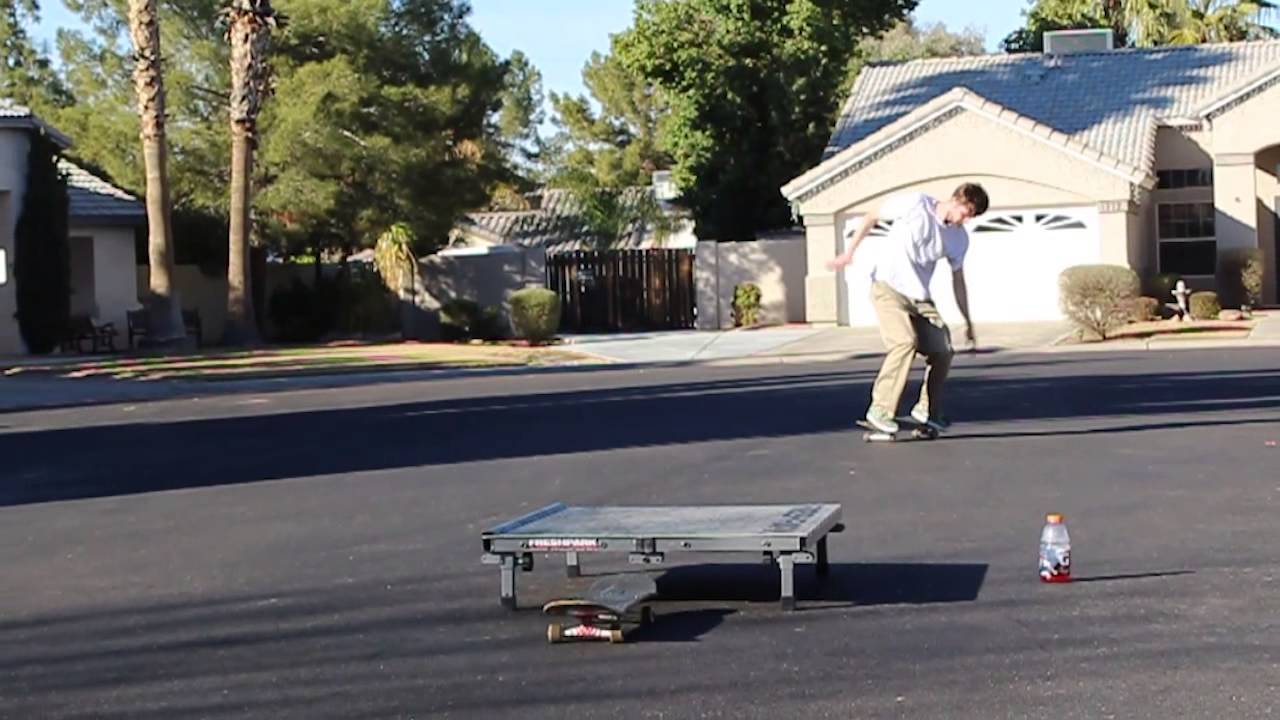 Multiple Board Skating Moon Bugatti - YouTube