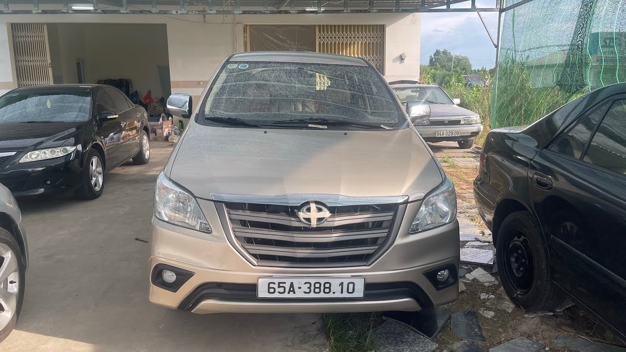 Toàn cảnh bãi xe nha ae inova 2014 giá rẻ rề zalo 0769656665 - YouTube