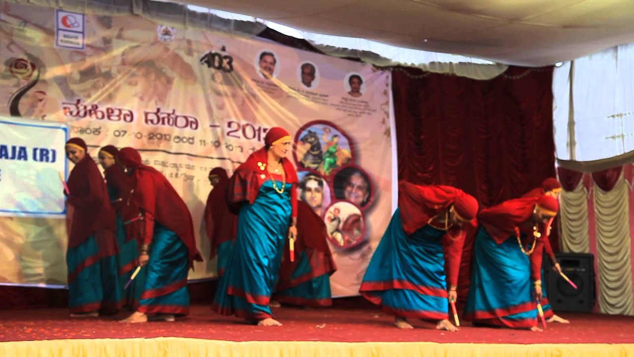 Traditional Indian Kodava dance called umatath 3 - YouTube