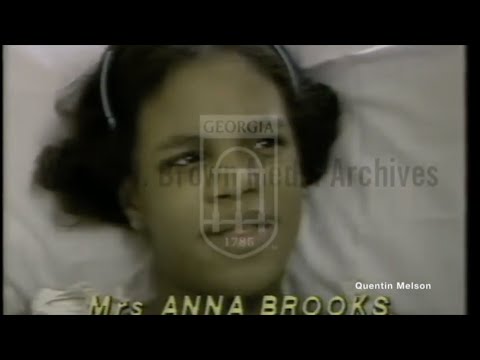 Anna Brooks Gives Birth to Triplets (June 25, 1981)