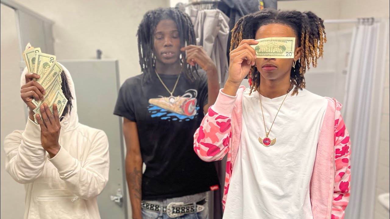 Not trippin official music video ( loop ) - YouTube