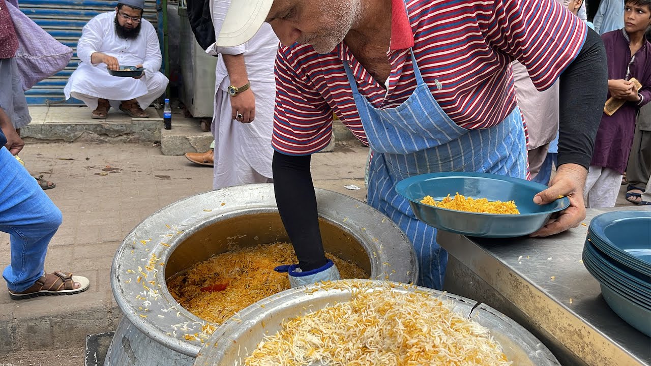 Juma Degi Beef Biryani | Never Seen Before Crazy Rush on Friday ...