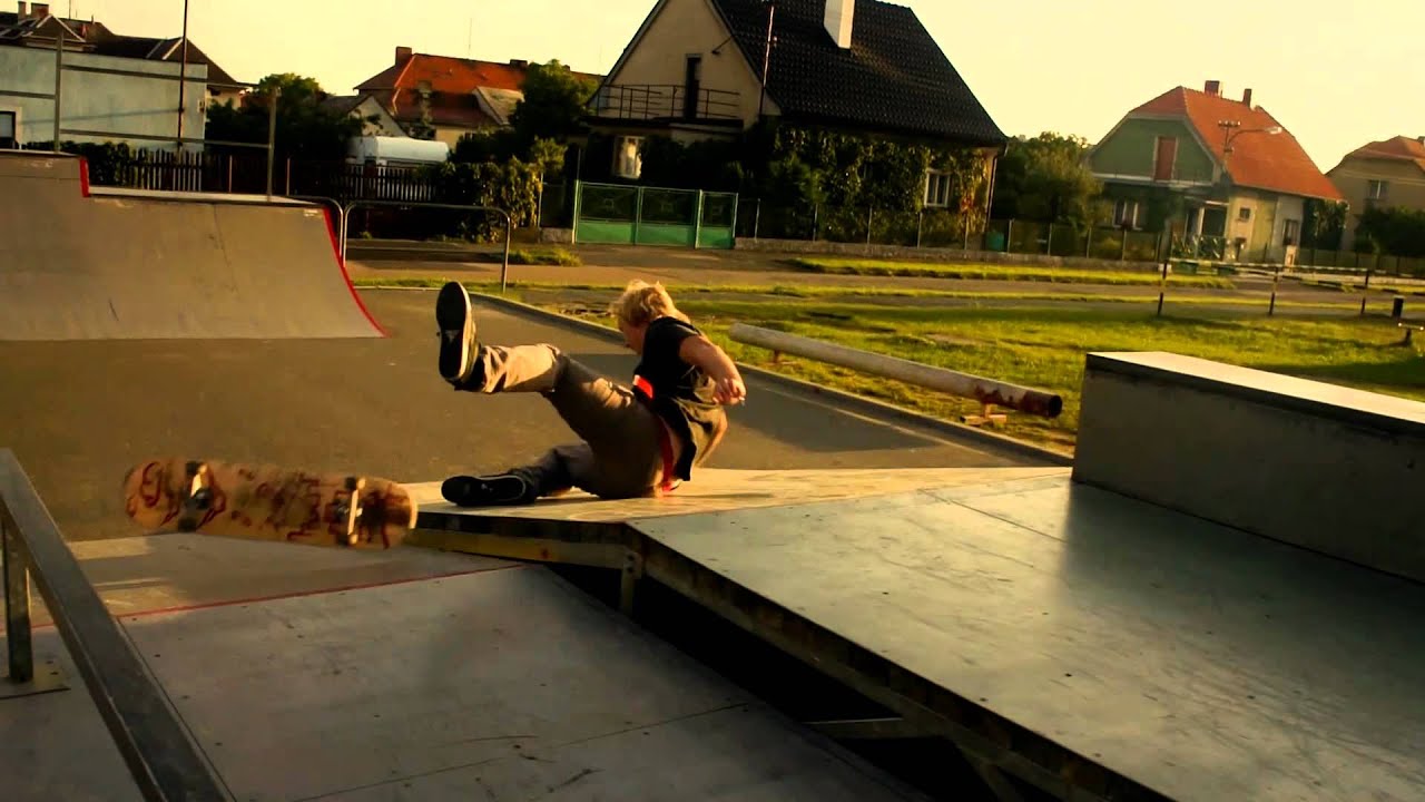 Skate movie - YouTube