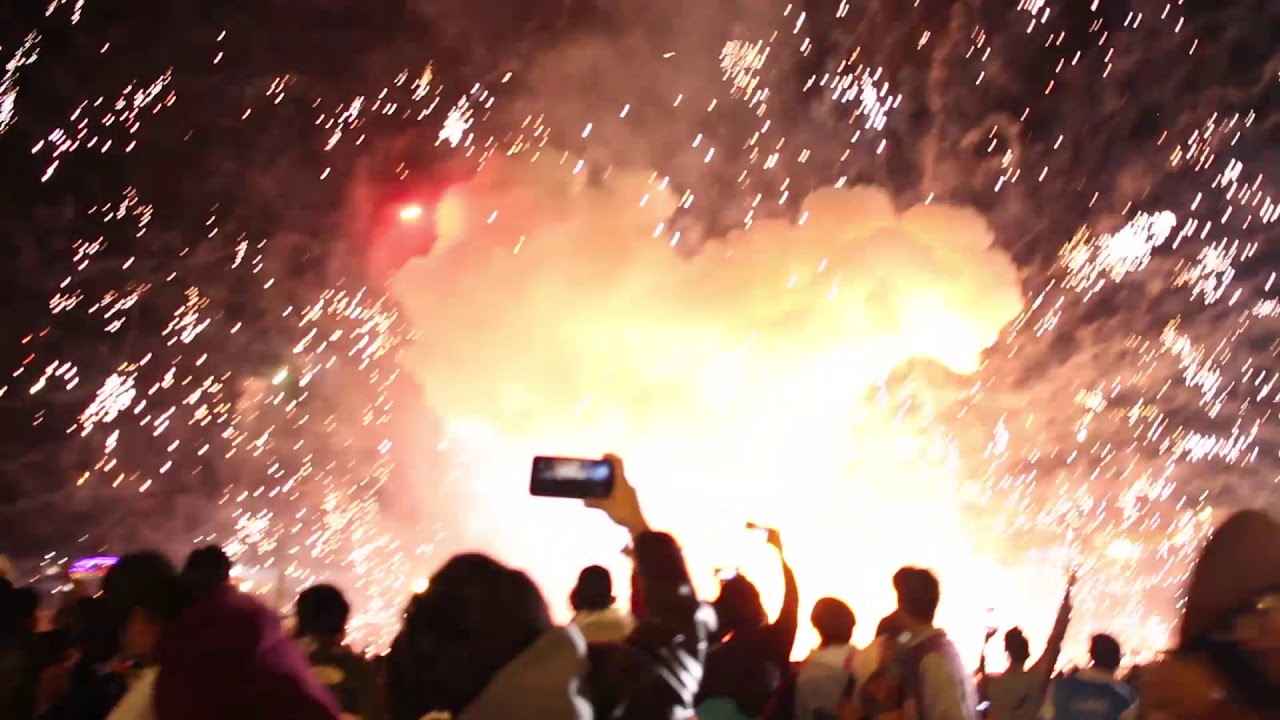 Balloon Crash at Taunggyi Fire Balloon Festival - YouTube