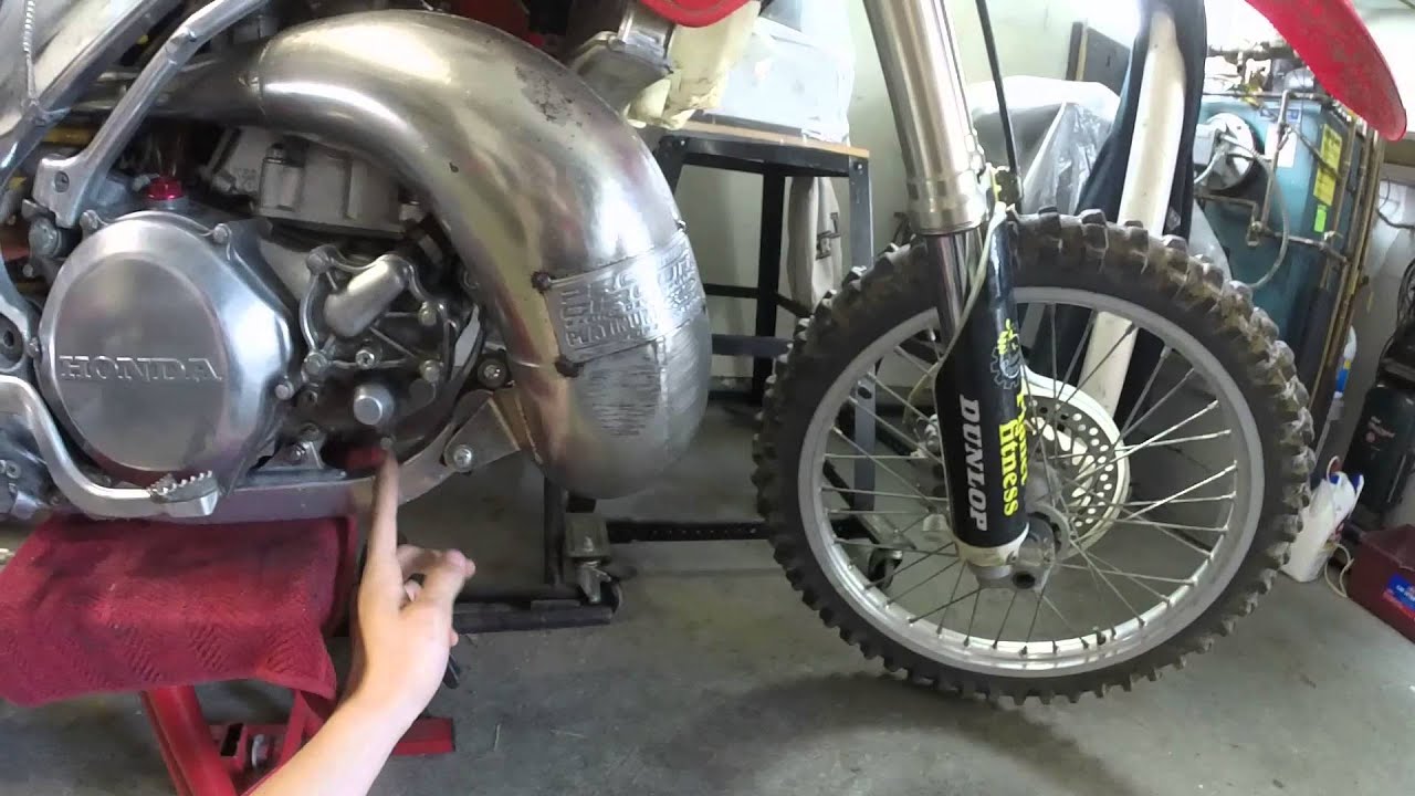 cr250 Rebuild walk around - YouTube