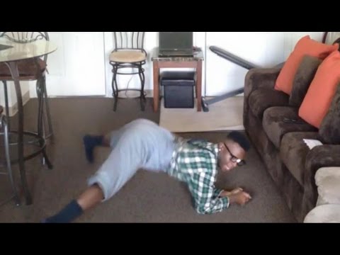 Nerdy Guy twerking - YouTube