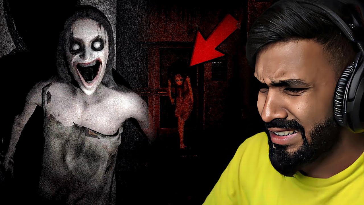 EXPLORING A HAUNTED HORROR HOUSE - TECHNO GAMERZ - YouTube