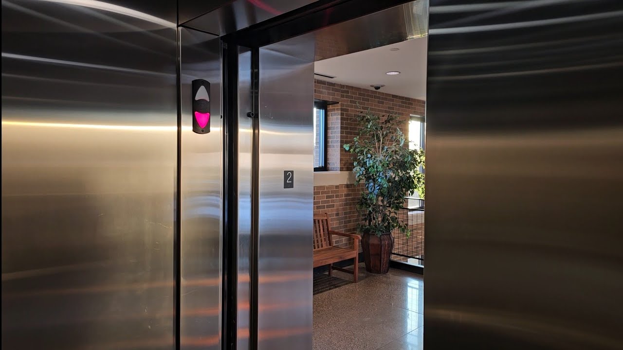 Schindler Hydraulic Elevator @ Southwest Transit East Creek Station ...