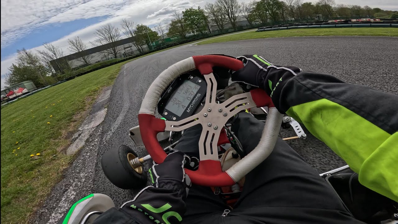 36.3 @ hooton park | Senior Rotax 177 - YouTube
