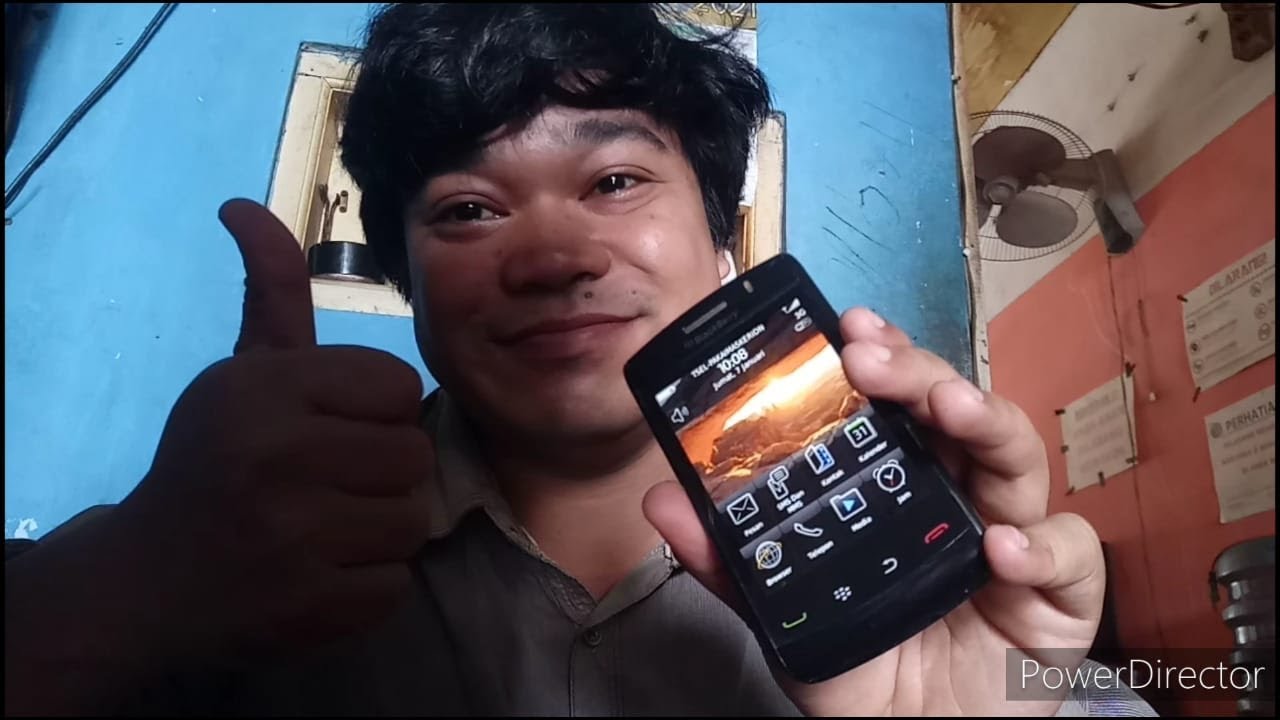 UNBOXING BLACKBERRY STORM 2 (ODIN) - YouTube