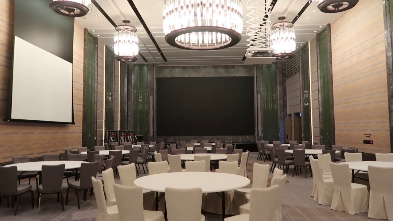 St. Regis Hong Kong 香港瑞吉酒店 Astor Ballroom features a 21-ft.-high ...