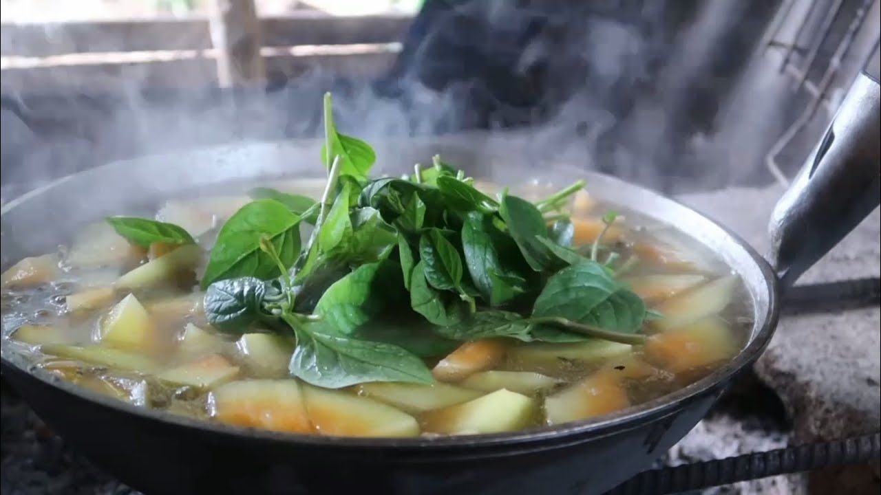 SIMPLENG ULAM SA BUKID | GINISANG MONGGO NA MAY PAPAYA AT ALUGBATI ...