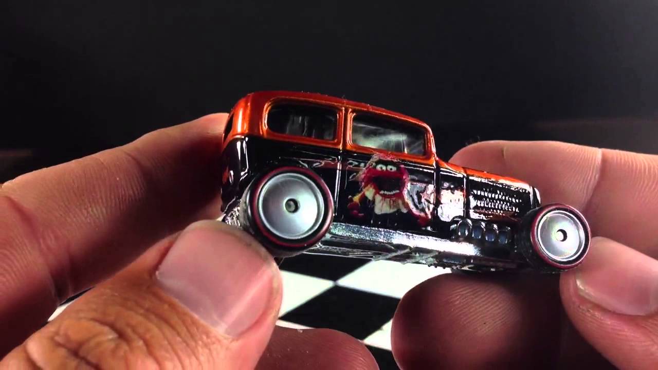 Hot Wheels 2013 Pop Culture The Muppets Midnight Otto Animal - YouTube