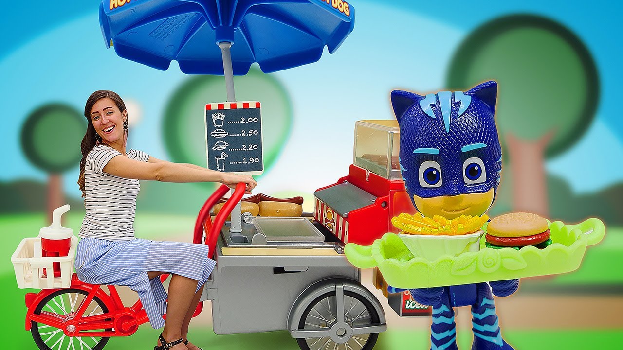 Catboy, Kay y Roy van a la tienda y se divierten jugando.La Guardería ...