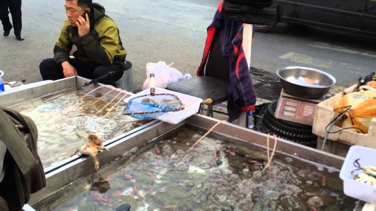 Dalian Street Market - YouTube