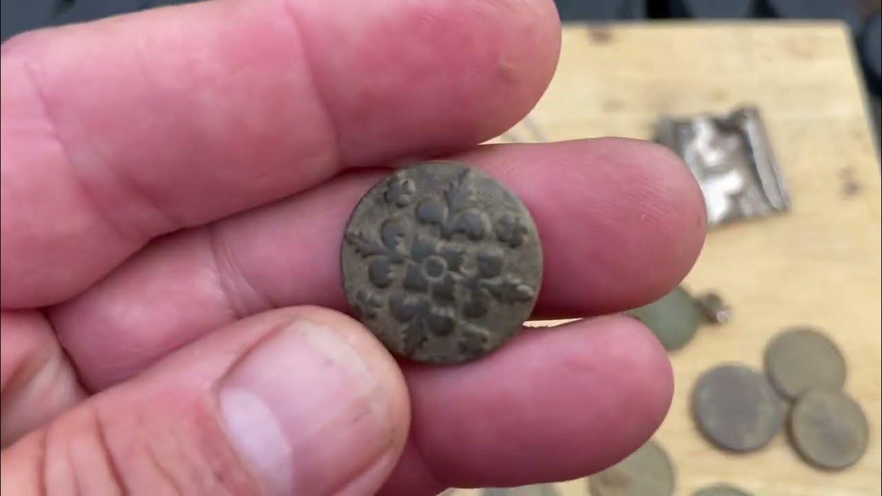 Silver and a Duece in the HEAT!! Diggin' Duo Metal detecting Early Aug 2023 - YouTube