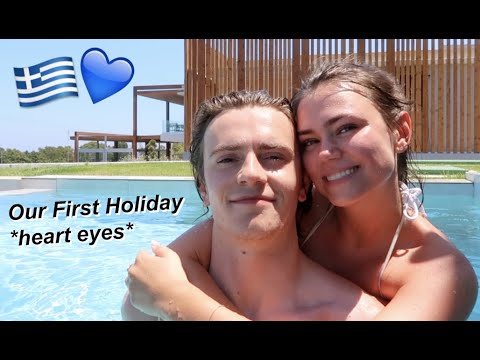 Getting Lit in Greece with my Boyfriend | Flossie