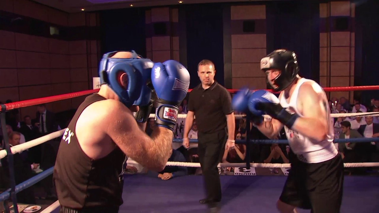 Jake Wood v Adrian Pinder - YouTube