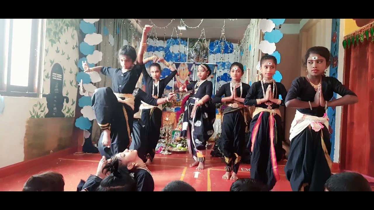 Thingal soodiya Nathane dance - YouTube