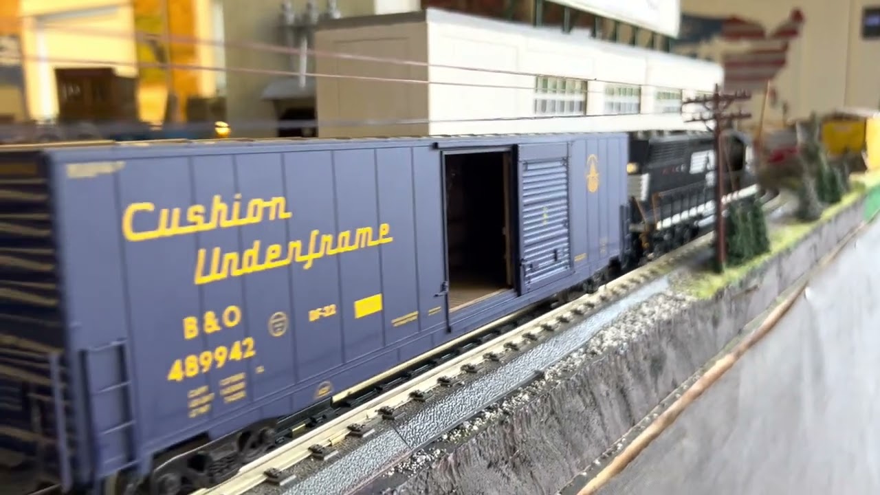 MTH Railking Norfolk Southern EMD SD45-2 #1701 Diesel Locomotive - YouTube