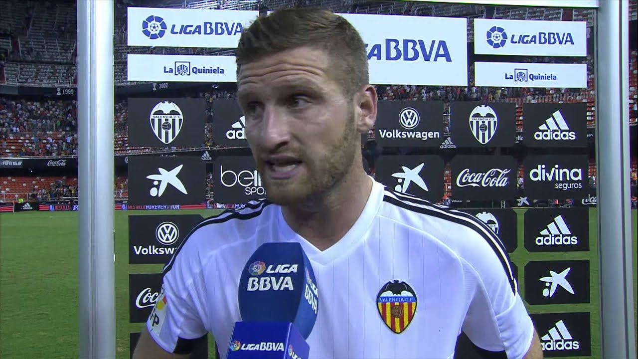 Entrevista a Mustafi tras el Valencia CF (1-0) Granada CF - YouTube