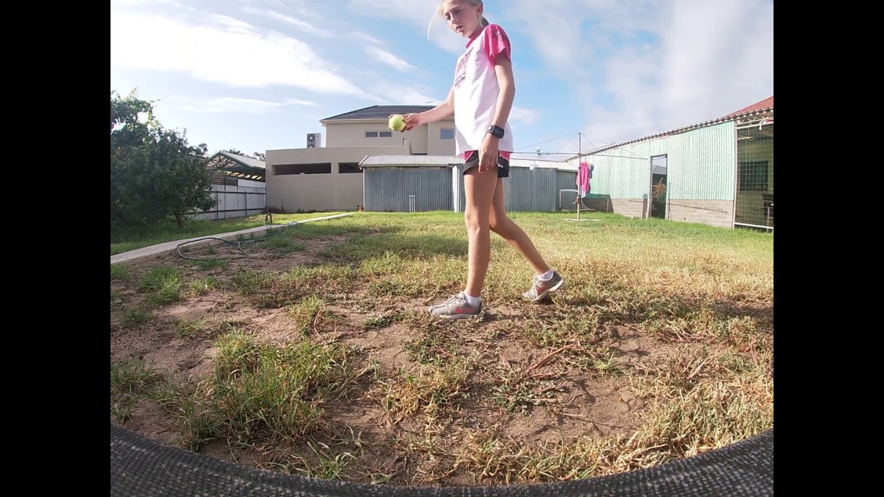 How to Bowl: Pace Bowling 1 - YouTube