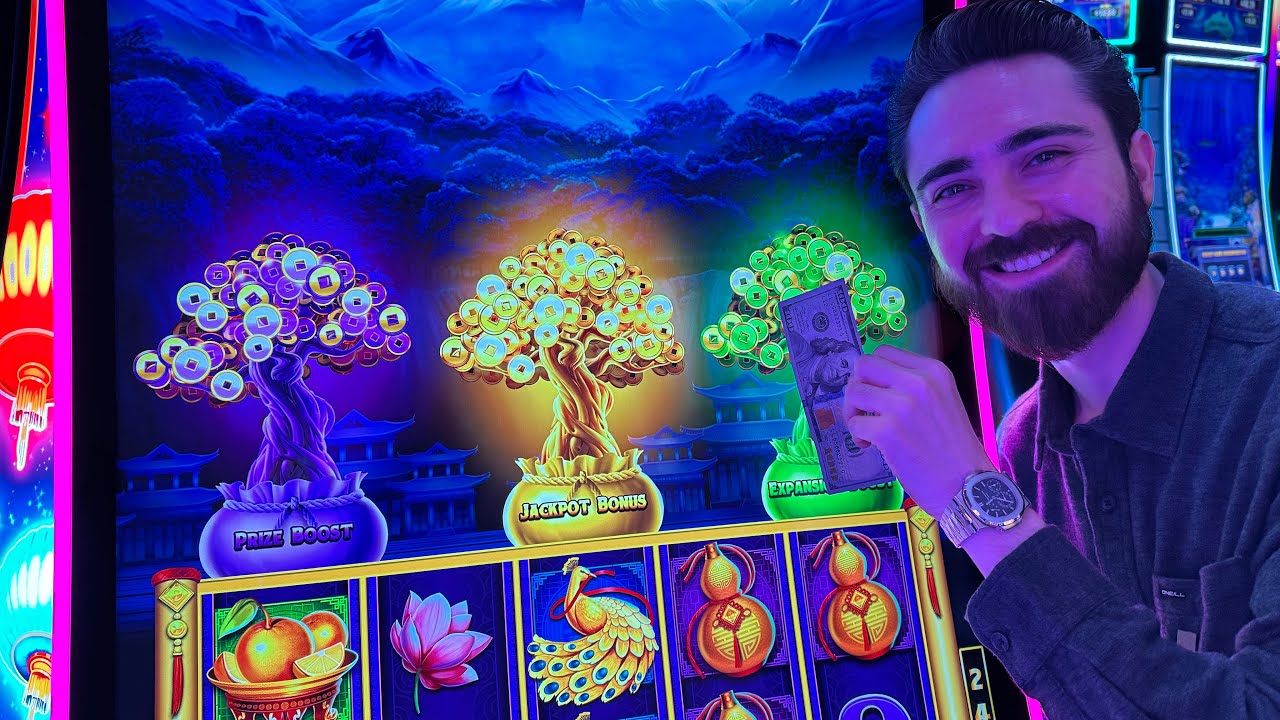 PROOF That SIZE DOESN'T MATTER On This Dragon Trio Slot! - YouTube