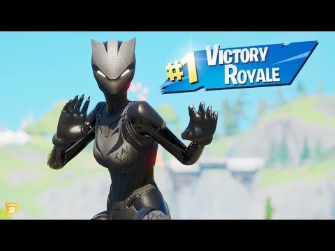 Victoria con la skin LINCE NEGRO Fortnite 2