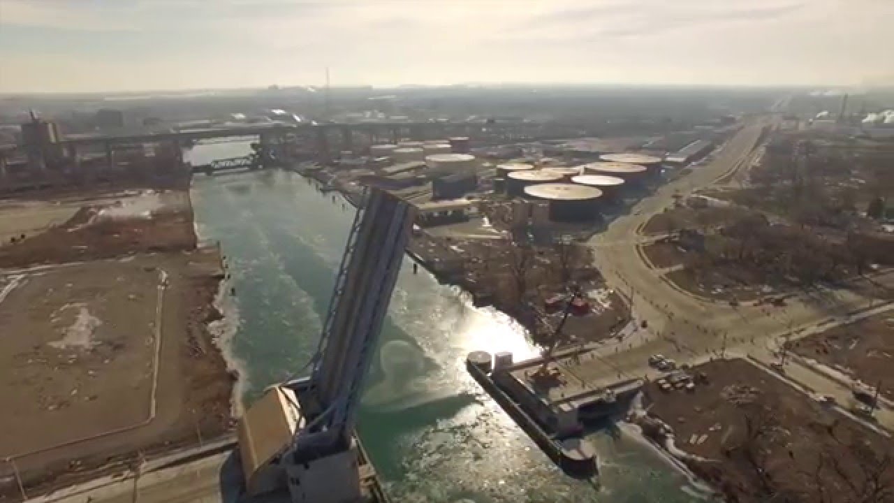 Fort Street Bridge Operational View - YouTube