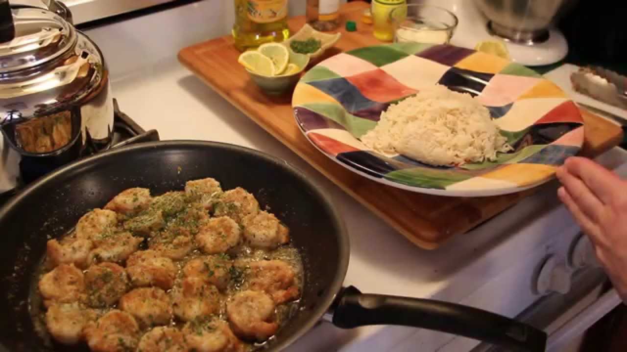 Plating the Shrimp Scampi - YouTube