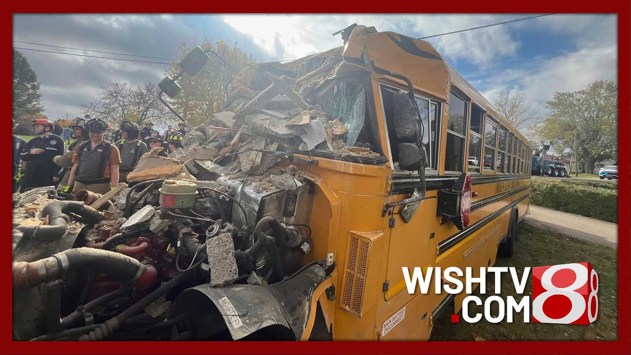 Indiana school bus crashes into building, injuring 4 - YouTube