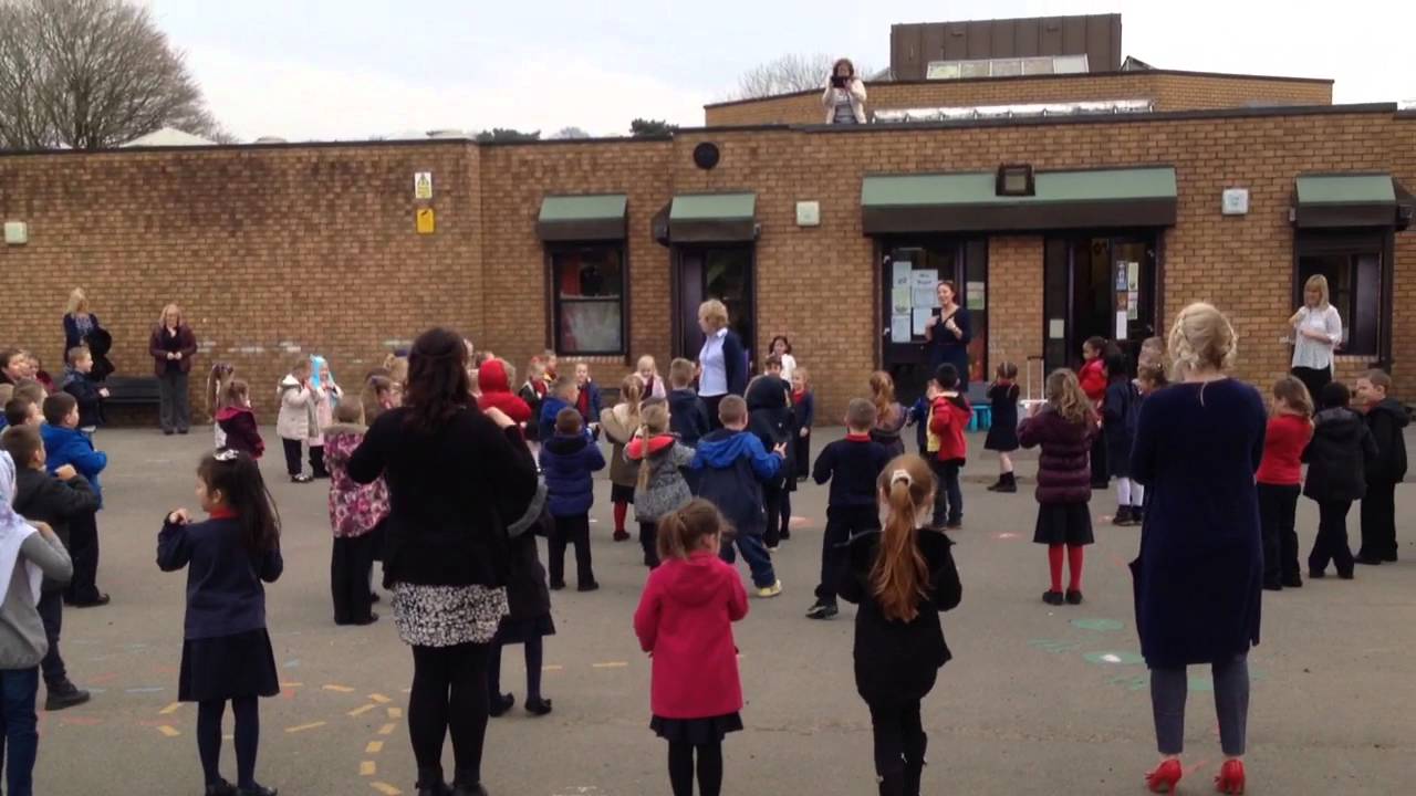Duffryn Infant School surprise retiring head teacher Ruth Jones with ...
