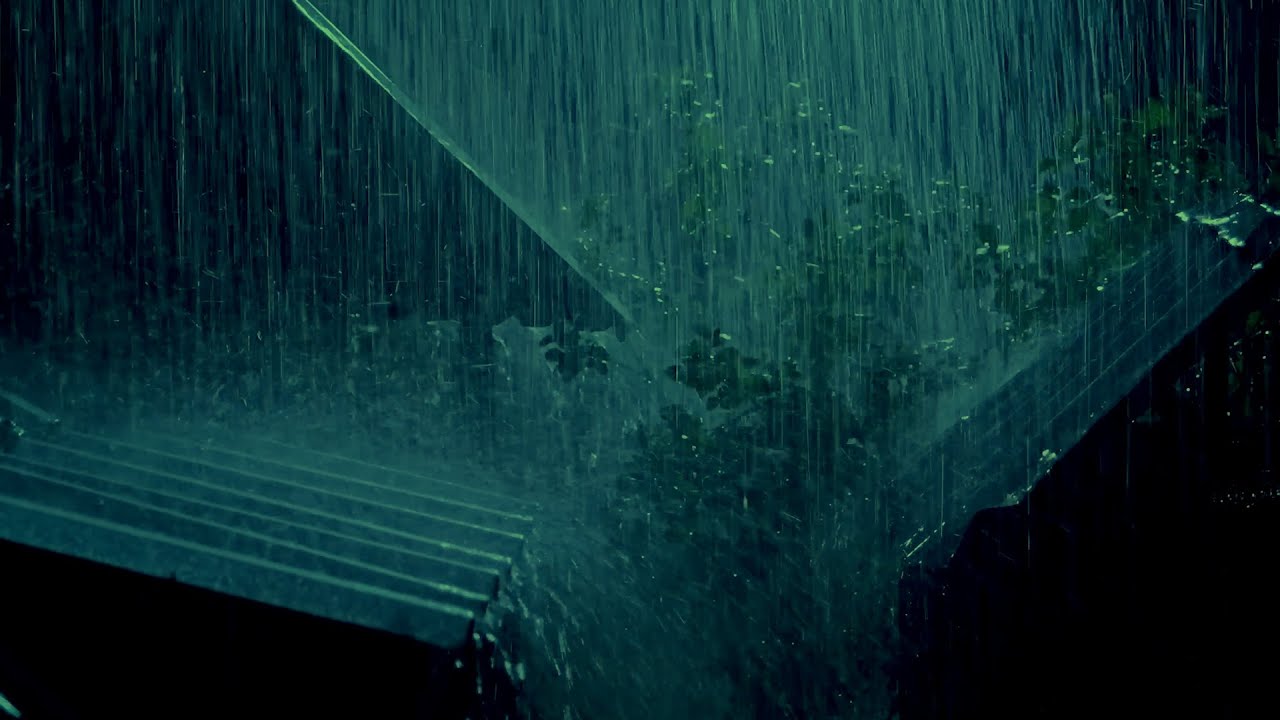 Deep Sleep While Listening to the Sound of Heavy Rain and Thunder on ...